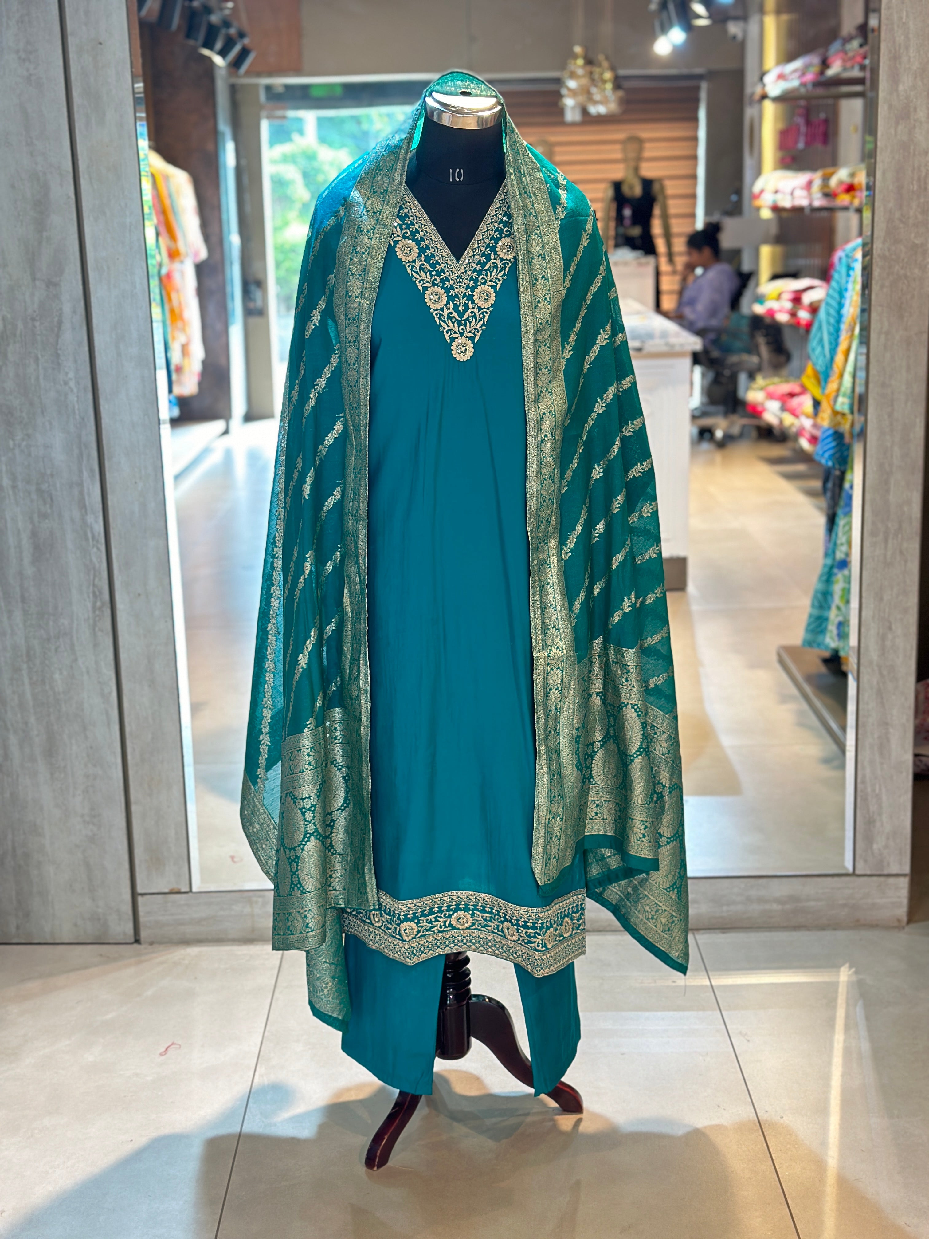 BANARASI SUIT SET – SEEMA & SUMAN